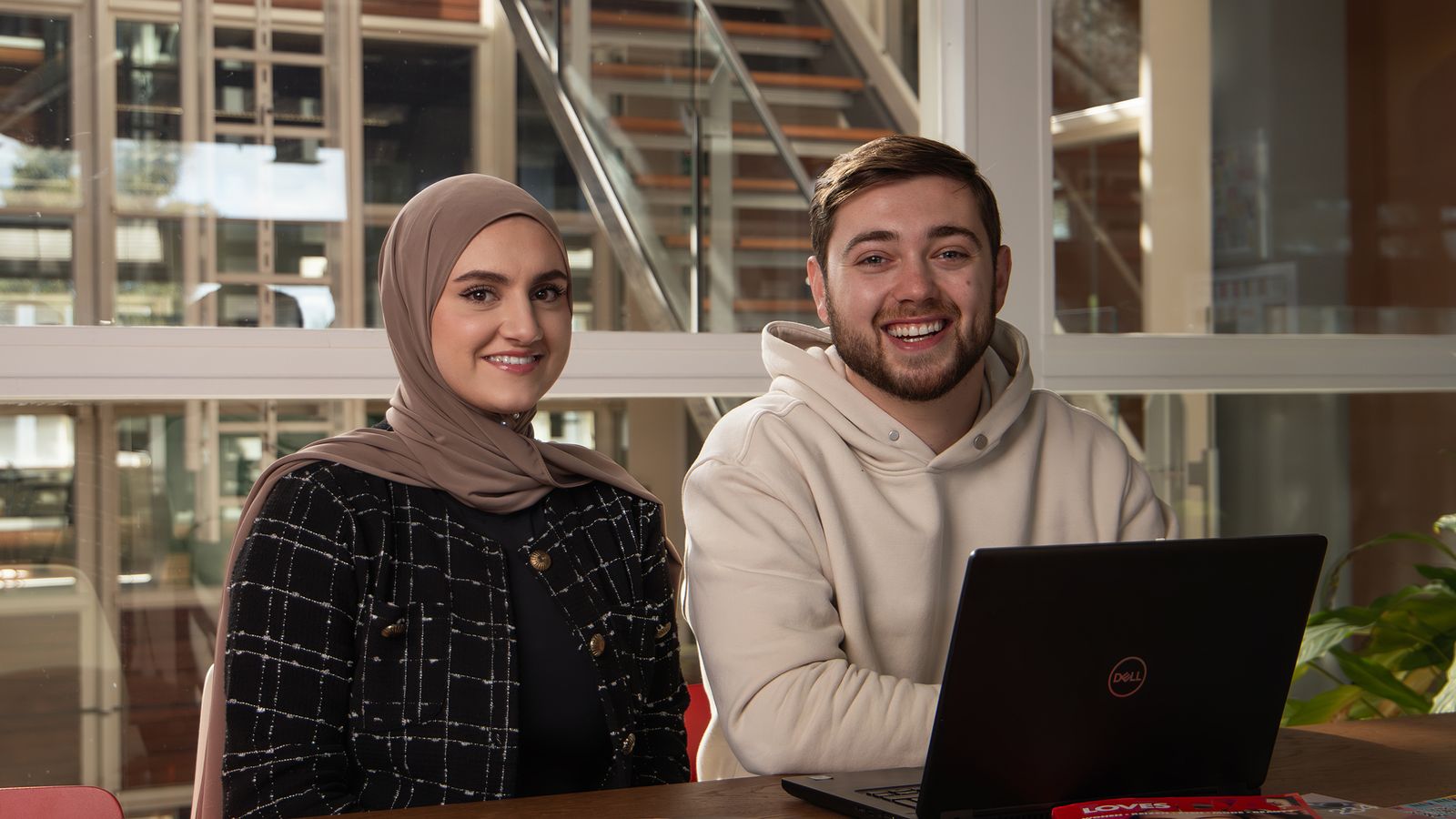 Een rijk studentenleven? Lekker verdienende bijbaan als callcenter ...